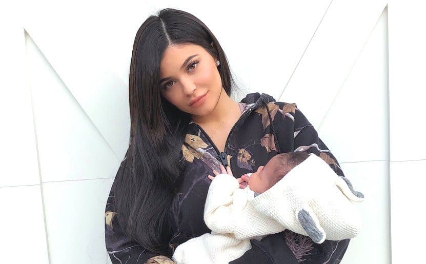 PHOTOS - Kylie Jenner Shares First Photos of Baby Stormi's Face! See ...