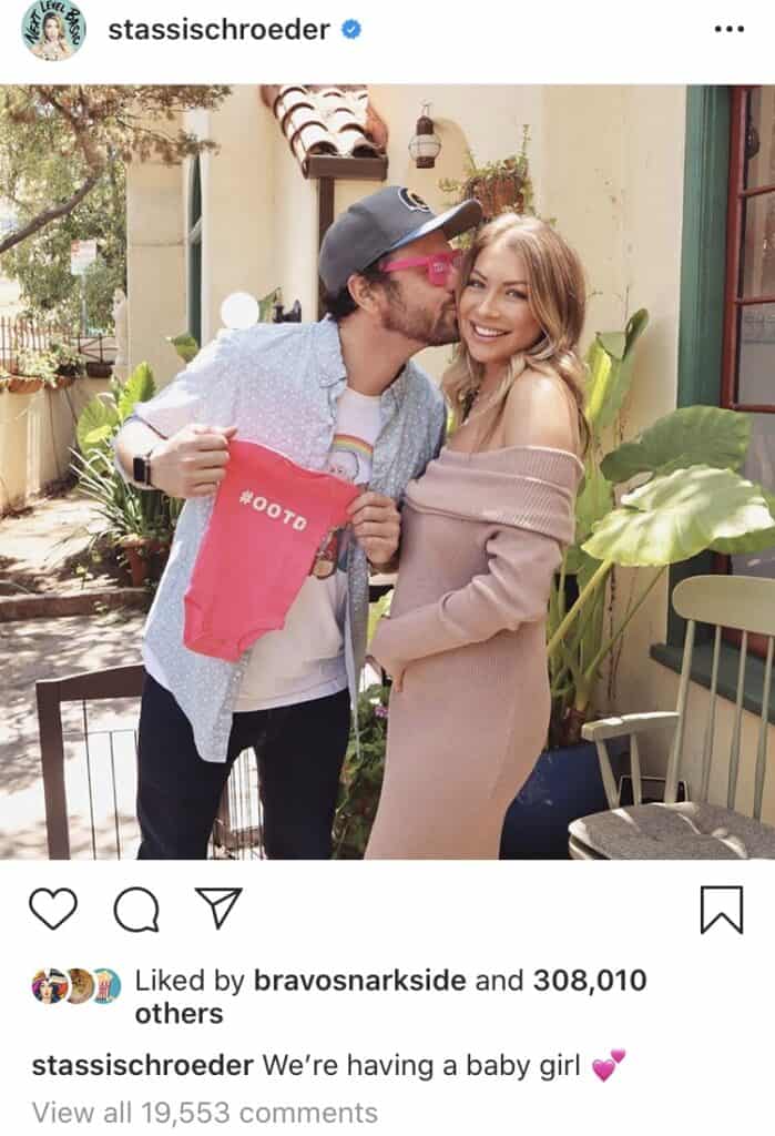 PHOTO: Stassi Schroeder Announces She's Having a Baby Girl! See Ex ...