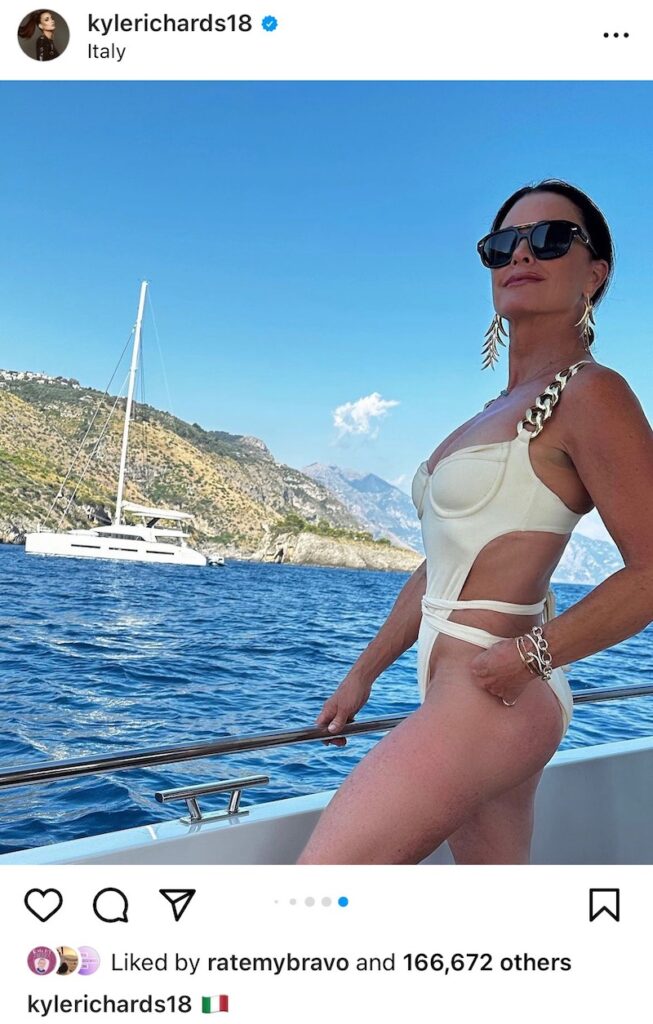 Kyle Richards Slams Claim Mauricio Was Photoshopped Into Pics