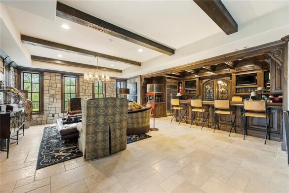 PHOTOS: Kim Zolciak and Kroy List $6 Million Mansion, See Inside