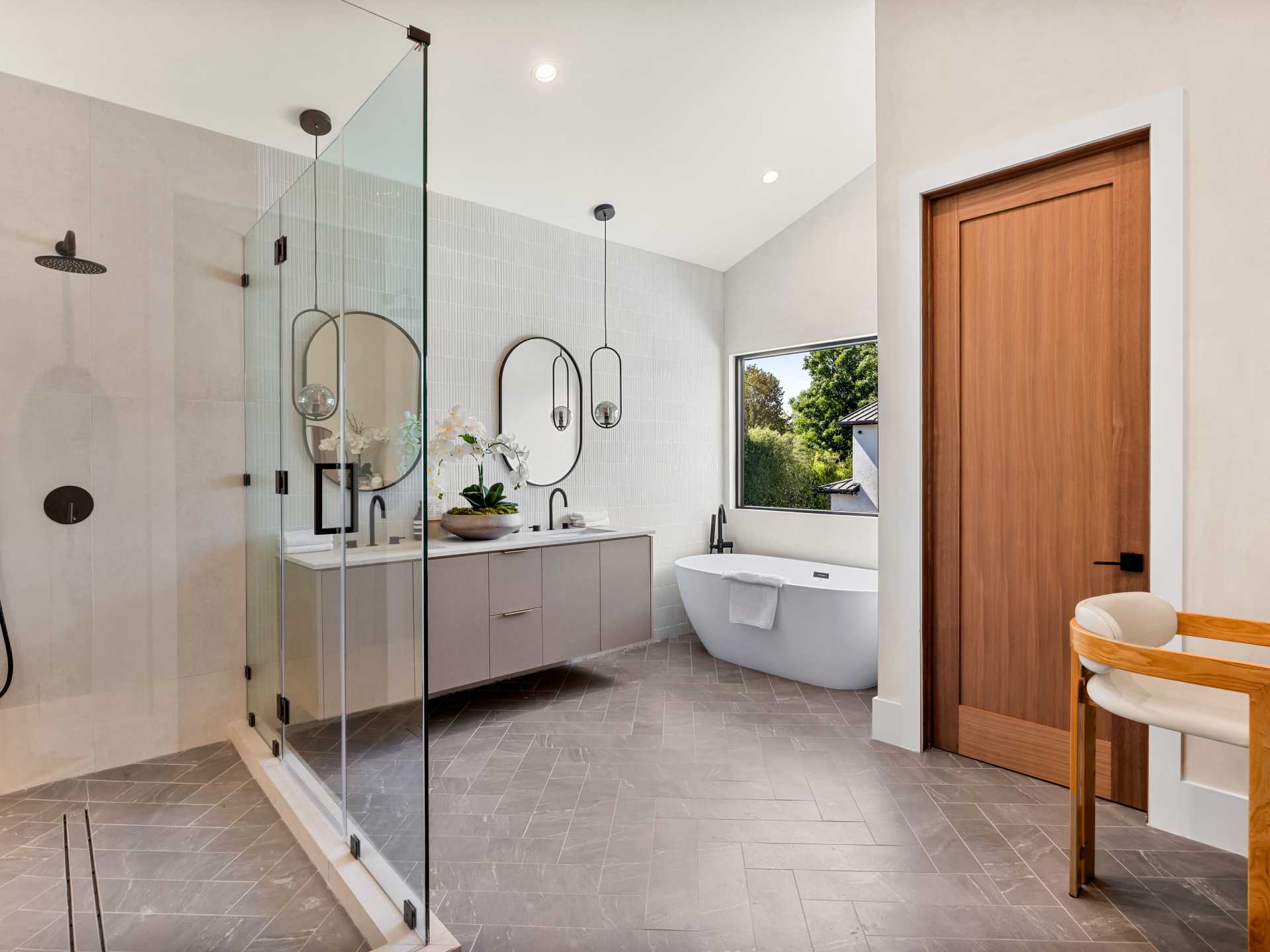 PHOTOS: Lala Kent Buys a $3.1 Million Mansion in LA, See Inside