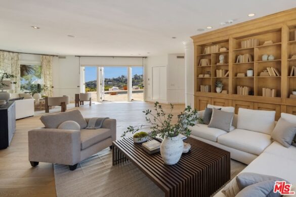 PICS: Heather & Terry Dubrow List Beverly Hills Home for $25 Mil