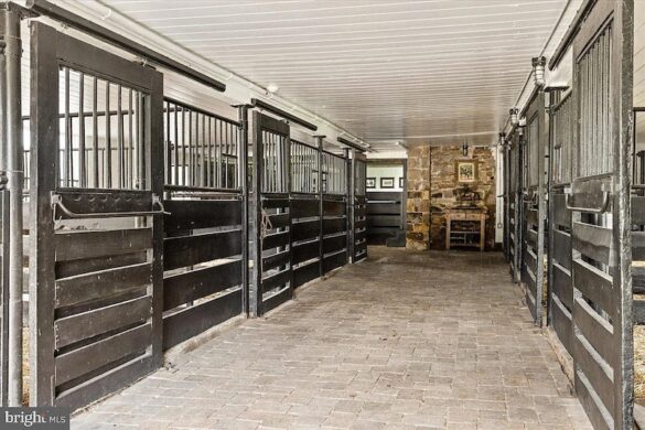 PHOTOS: RHOBH's Yolanda Hadid Lists Pennsylvania Home for $10.8 Million ...
